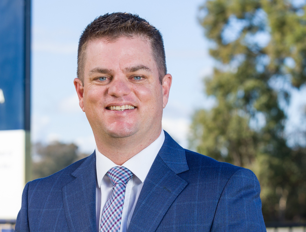 68b7aa10d6126f0e63310174_Nick Jones-TSS.png